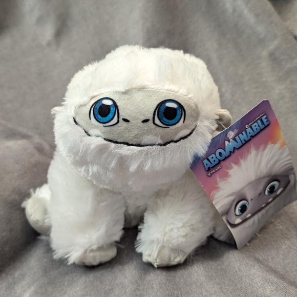 Dreamworks | Toys | Dreamworks Abominable Everest Stuffed Plush Sitting ...